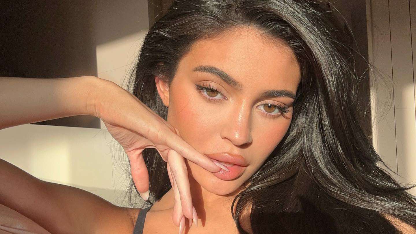 Kylie Jenner's Stunning Body Measurements: Unveiling Her Height and Bra ... Kylie Jenner's Stunning Body Measurements: Unveiling Her Height and Bra ...